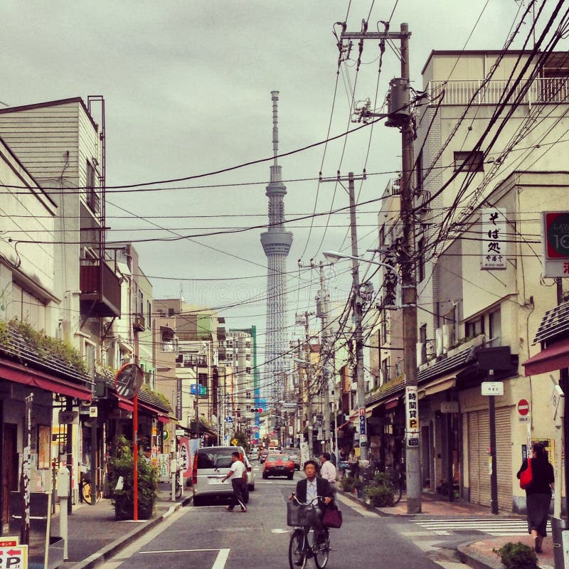Tokyo streets editorial stock image. Image of skyscraper - 87623059