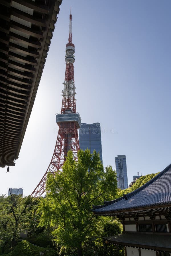 Tokyo Tower - Communications and Observation Tower in Tokyo Editorial ...