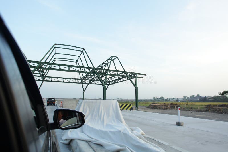 105 Reflecting Mirror Roof Structure Stock Photos - Free & Royalty-Free ...