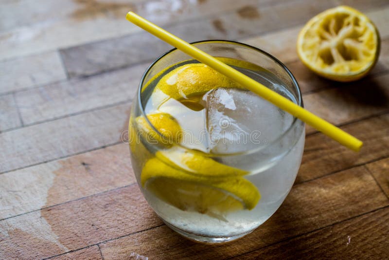 Tom Collins Cocktail with Lemon and Ice. Stock Photo - Image of classic ...