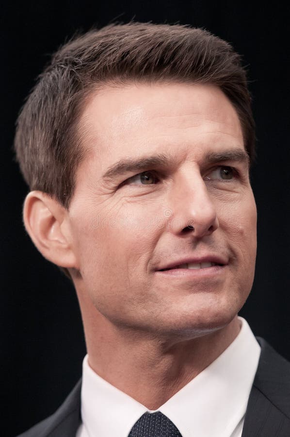 Tom Cruise Portrait editorial photography. Image of background - 22539562