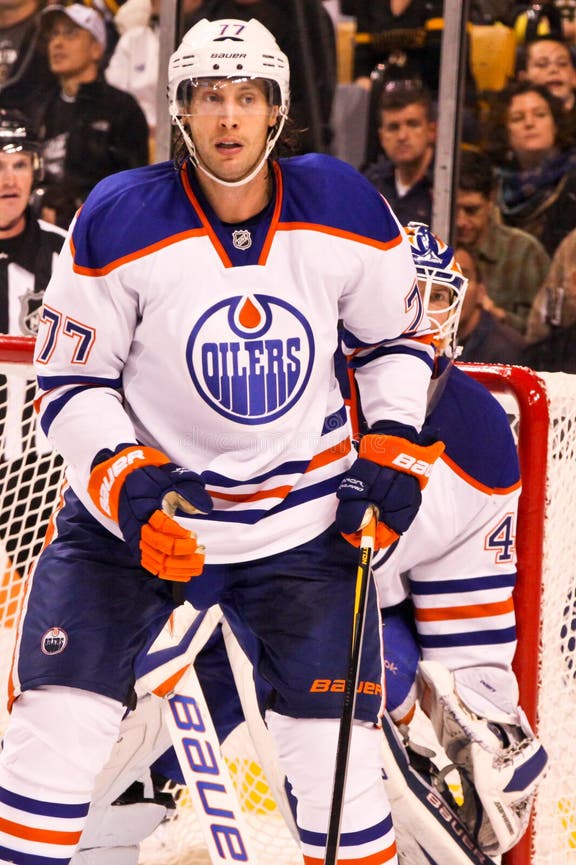 Tom Gilbert Edmonton Oilers Editorial Stock Image - Image of defence ...