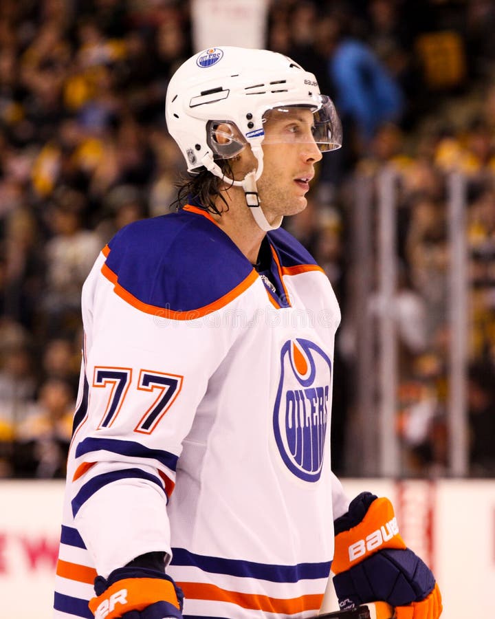 Tom Gilbert Edmonton Oilers Image stock éditorial - Image du defence ...