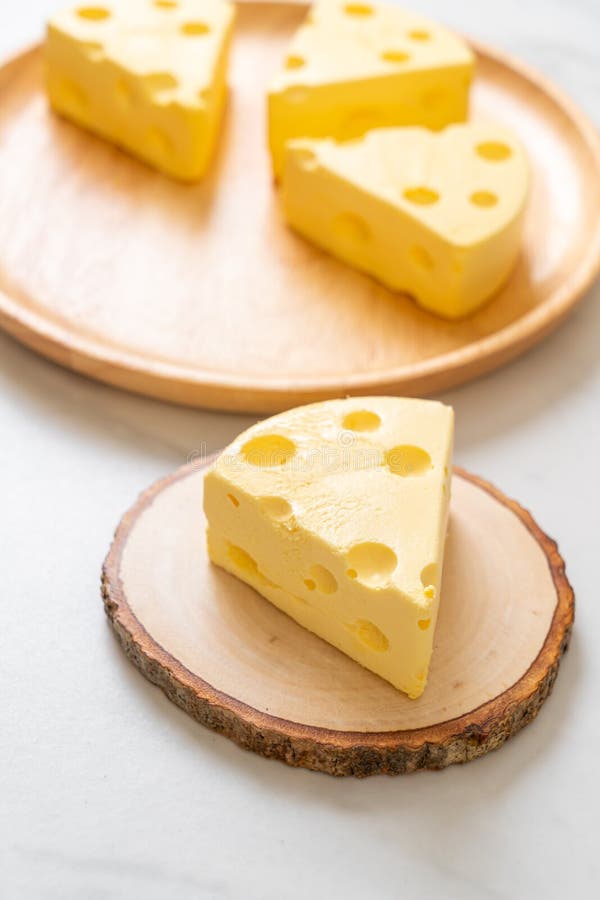 Tom & Jerry cheesecake stock image. Image of crust - 187722331