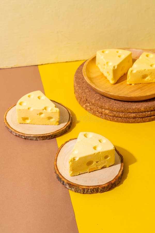 Tom & Jerry cheesecake stock image. Image of crust - 192325983