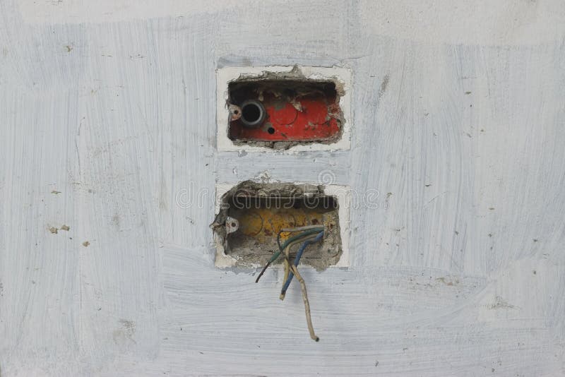 Soquete Velho E Danificado Da Tomada Foto de Stock - Imagem de ...