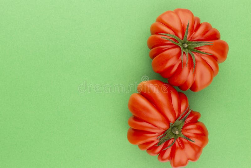 Tomate En El Fondo Del Color. Foto de archivo - Imagen de macro, dieta ...