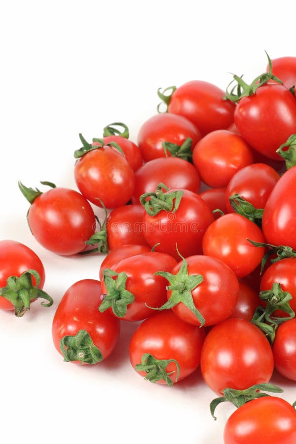 Tomates pequenos imagem de stock. Imagem de receitas - 75436897