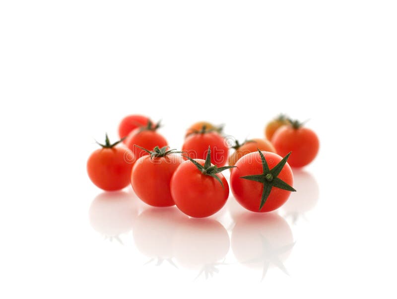 Tomates pequenos imagem de stock. Imagem de arranjo, agricultura - 5948973