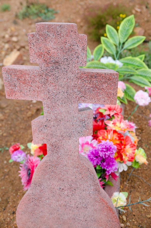 Tombstone with Cross and Numbers 1941 Stock Image - Image of leaves ...