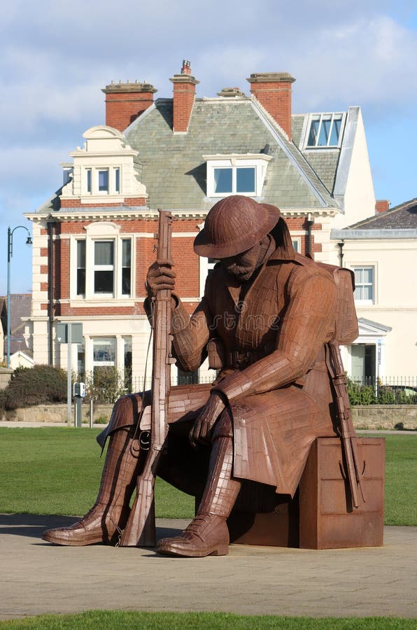 Tommy, First World War Soldier Statue, Seaham Editorial Photo - Image ...