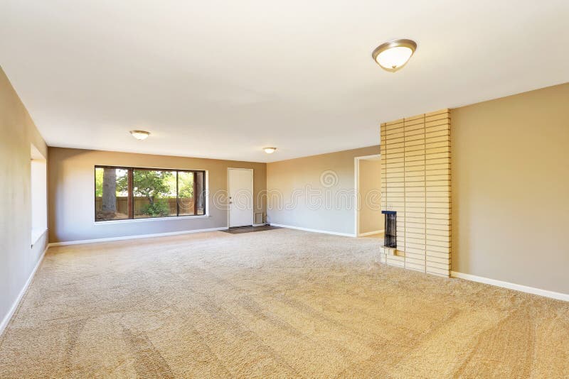 Tomt Beige Rum Med Mattgolvet Och En Garderob Arkivfoto - Bild av golv ...