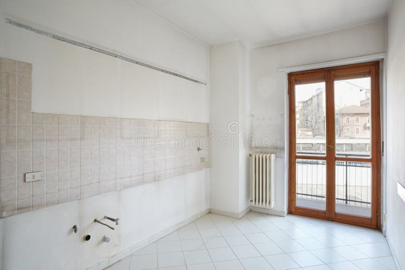 Gammal Smutsig L?genhet Startade Reparera Gamla L?genheter Fotografering för Bildbyråer - Bild ...