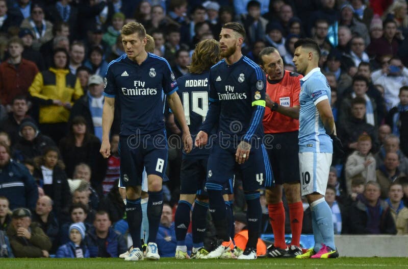 Toni Kroos e Sergio Ramos immagine editoriale. Immagine di sport - 70629975