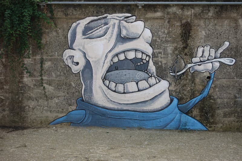 Tonnellata Di Bon Con Murales Concettuali Immagine Stock Editoriale ...