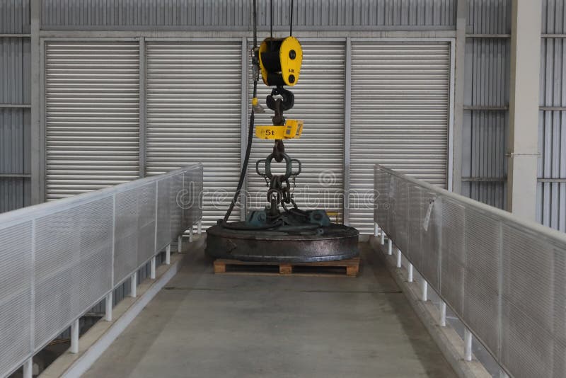 198 Magnetic Crane Stock Photos - Free & Royalty-Free Stock Photos from ...