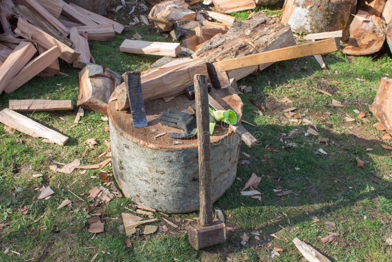 Tools for Chopping Trees. Old Rusty Axe, Wedges and Sledgehammer Stock ...