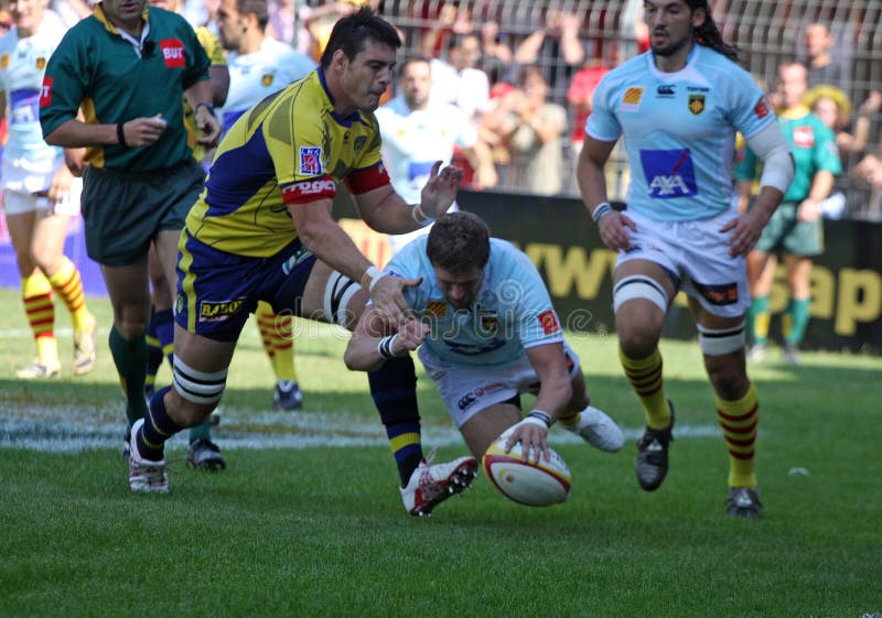 Top 14 Rugby Match USAP Vs ASM Editorial Stock Image - Image of action ...
