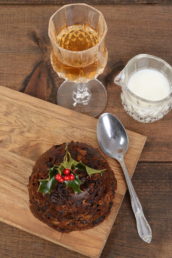 Top View Christmas Pudding with Holly Stock Image - Image of english ...