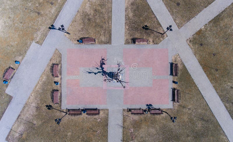 Top view of city square stock photo. Image of path, sculpture - 151079880