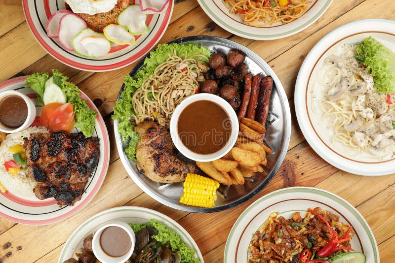 A Delicious and Delicious Western Food, Seafood Pasta with Avocado ...