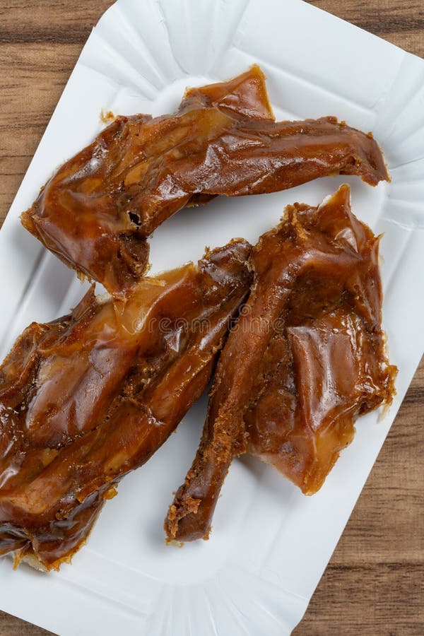 Top View Instant Duck Neck Snacks or Duck Clavicles Vertical ...