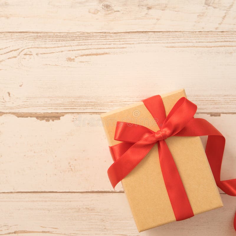 Top View of Kraft Gift Box with Red Ribbon Bow for Valentine Day Stock ...