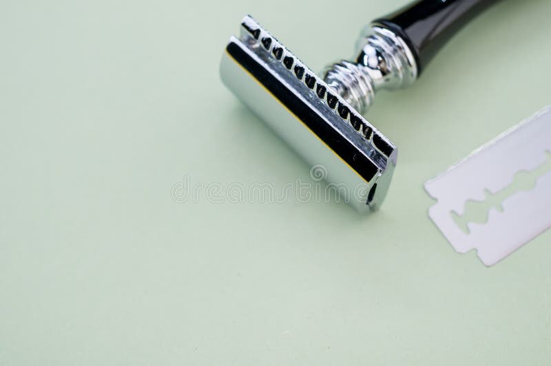Top View of Mechanical Razor and Blade Isolated on Light Green ...