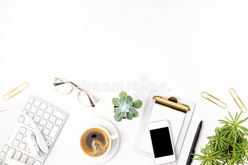16,535 Minimal Home Workspace Desk Table Stock Photos - Free & Royalty ...