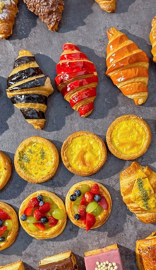 Top View of Pastry Cake on Ash Pad Stock Photo - Image of view, pastry ...