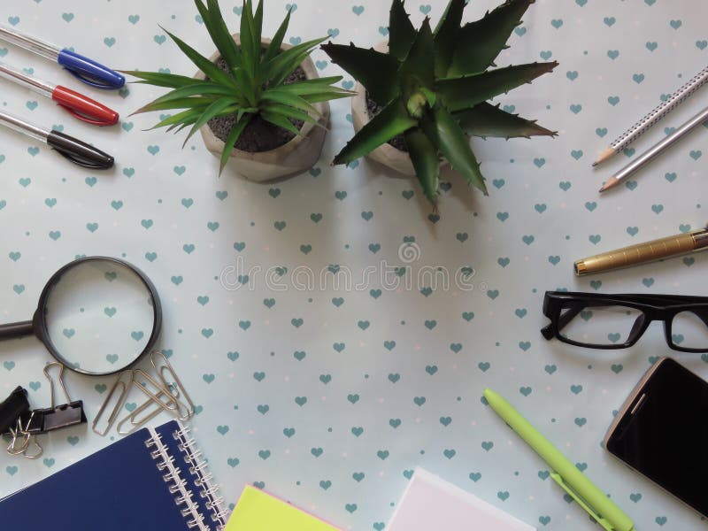 Top View. Patterned Worktable. Work and Visual Problems. Office Stuff ...