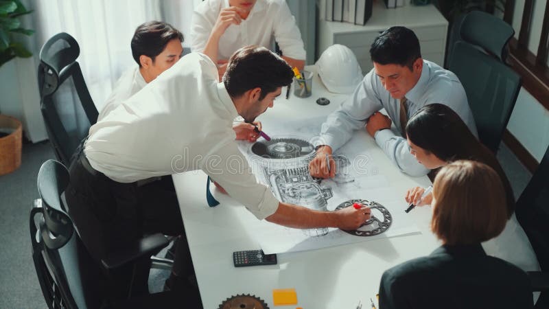 Top View of Engineer Show and Talk about Turbine Engine Design. Alimentation. Stock Image ...