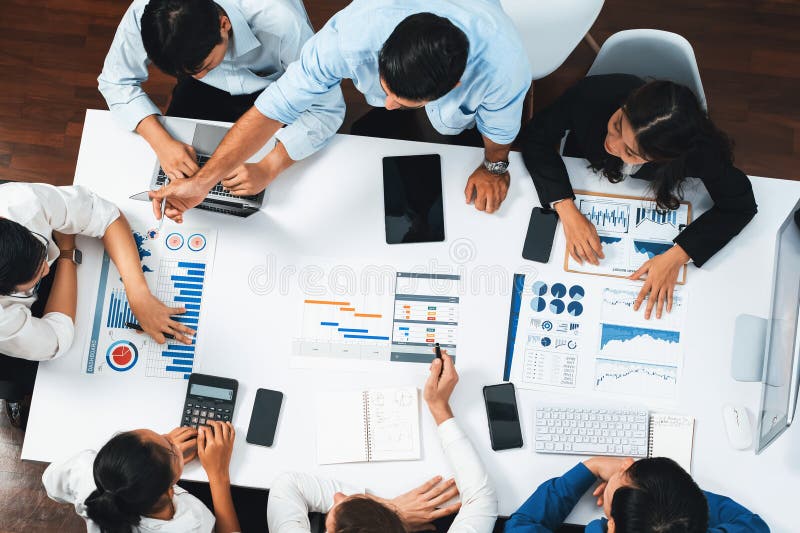 Top View Project Manager Communicate and Collaborate with Team. Prudent ...