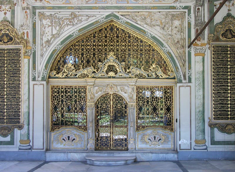 Topkapi Palace, Istanbul, Turkey Stock Image - Image of stone, istanbul ...