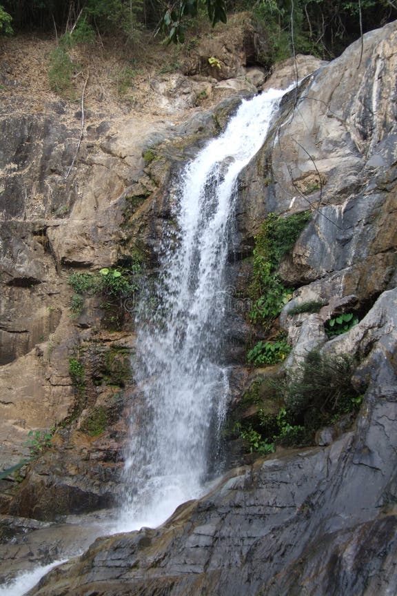 Tor Tip Waterfall photo stock. Image du tomber, cascade - 35319206