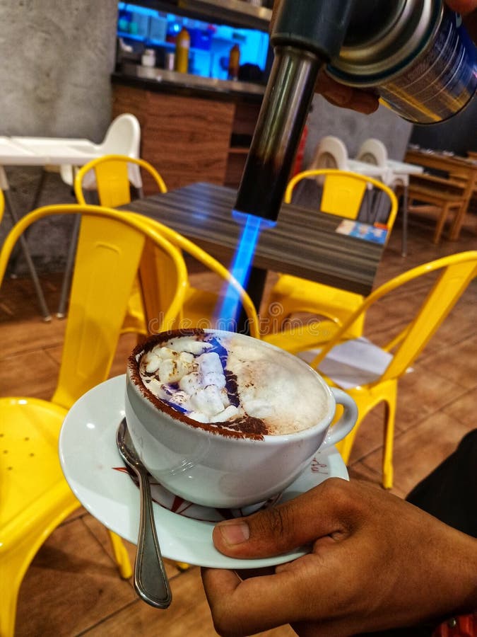 Torching into Marshmallow in a Cup . Hot Chocolate and Art of Food ...