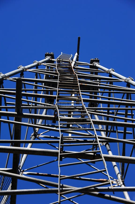 Torcido y doblado foto de archivo. Imagen de museo, recursos - 28731072