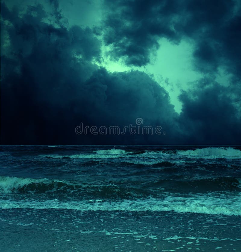 Tormenta en el mar imagen de archivo. Imagen de tormenta - 12803763