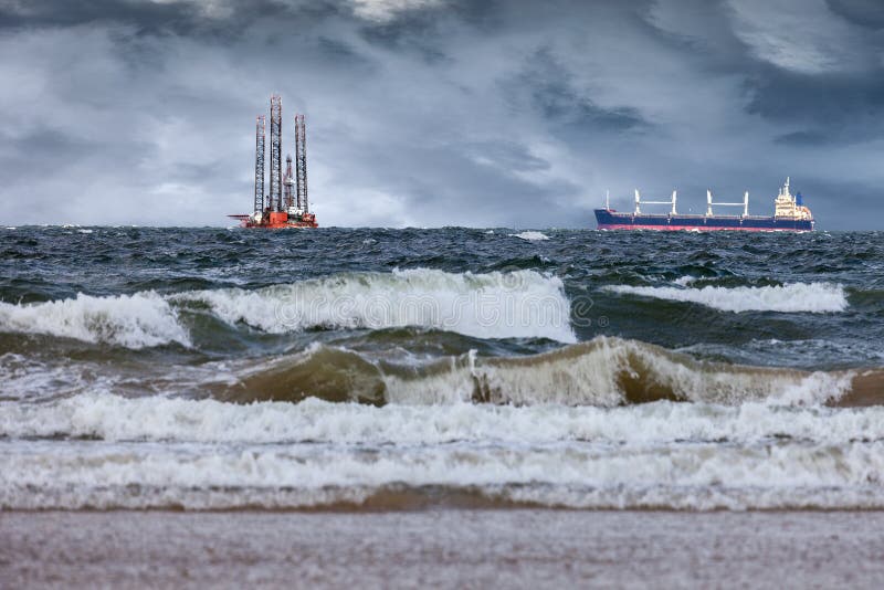Tormenta en el mar foto de archivo. Imagen de paisaje - 55293506