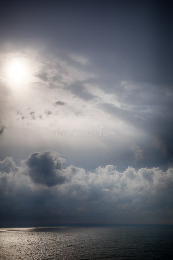Tormenta En El Mar Después De Una Lluvia Imagen de archivo - Imagen de ...