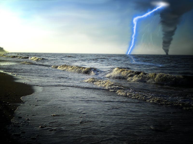 Tornade, foudre, mer photo stock. Image du puissant, déprimé - 34643380