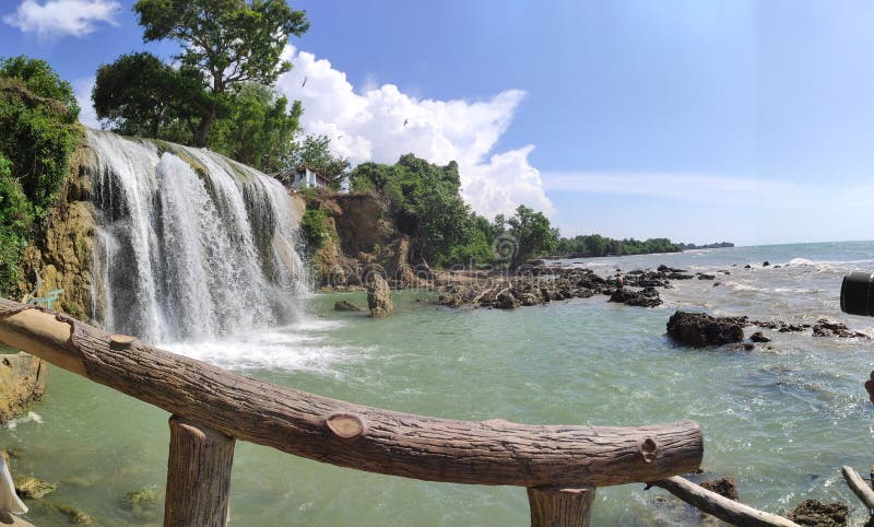 Toroan Waterfall stock image. Image of nature, tourism - 238248113