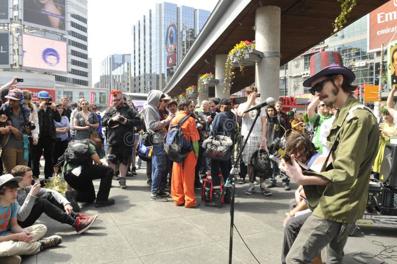 Toronto 420 editorial photo. Image of glass, dundas, gathering - 24424751