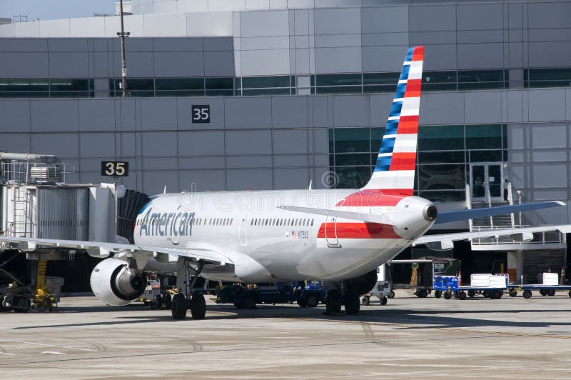 Toronto Airport editorial photo. Image of flight, vacation - 47058546
