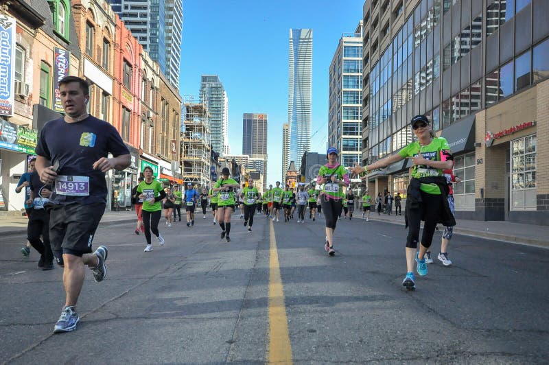 Run 2018 Sporting Life 10k Toronto Editorial Image - Image of speed ...