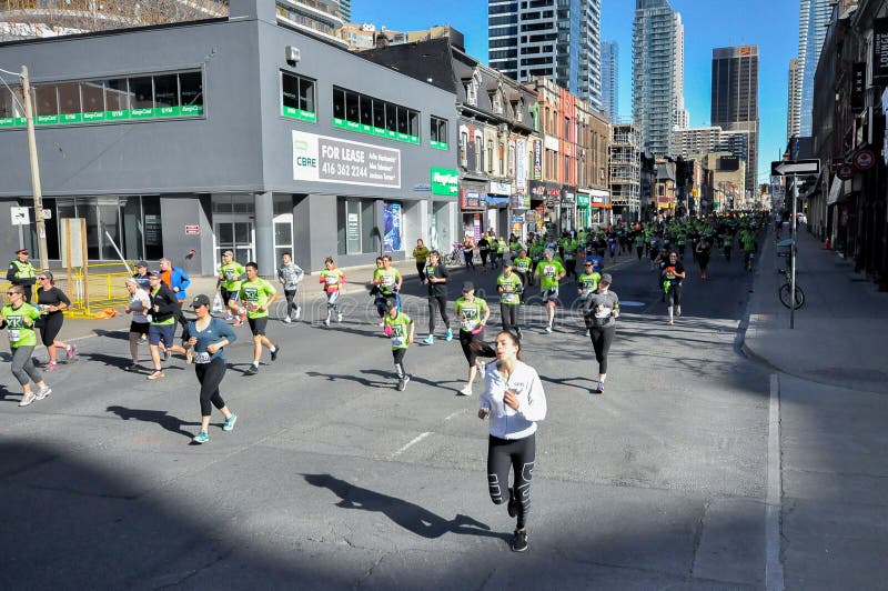 Run 2018 Sporting Life 10k Toronto Editorial Photography - Image of ...