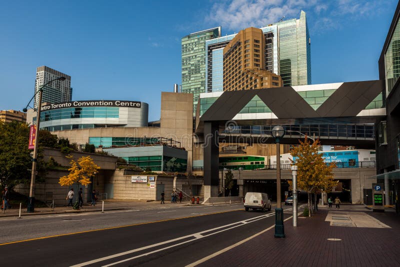 Toronto, CANADA - October 10, 2018: Streets of Canadian Metropolis ...