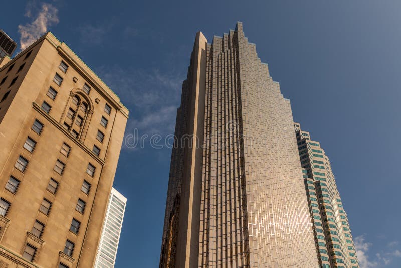 Toronto, CANADA - October 10, 2018: Streets of Canadian Metropolis ...