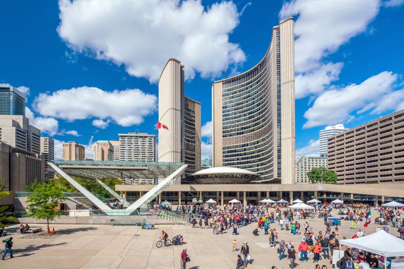 Toronto City Hall And Nathan Phillips Square Editorial Stock Image ...