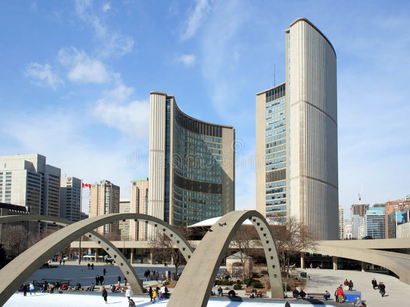 Toronto City Hall Skating Rink Editorial Image - Image of plaza, flag ...